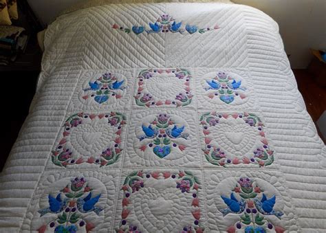 Handmade And Patchwork Double Wedding Ring Quilt Amish Amish Quilts