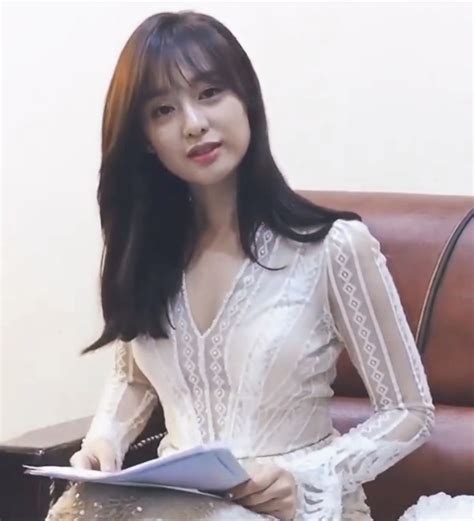 김지원 Kim Jiwon Queen Of Tears Steamy Debut Bed Scene How Do You Initiate First Sex 🔥🔥🔥