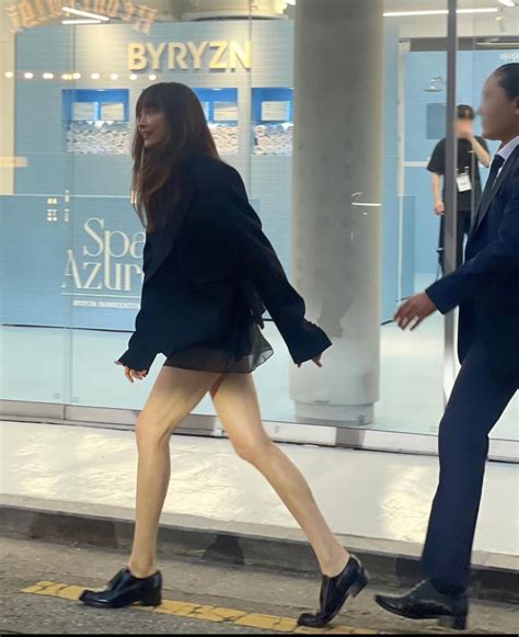 오늘자 성수행사 배우 이나영 근황 유머움짤이슈 에펨코리아