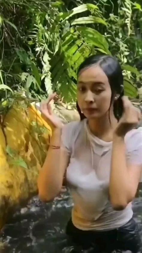 Mandi Dulu Ya Wanita Cantik Kecantikan Wanita