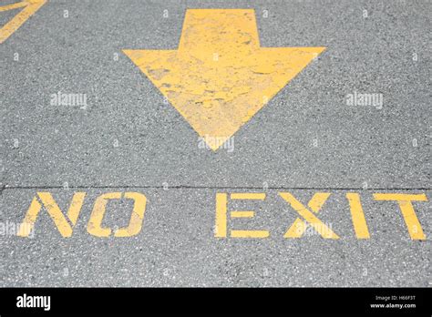 Arrow And No Exit Sign Stock Photo Alamy