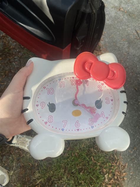 Hello Kitty Clock Find Rhellokitty
