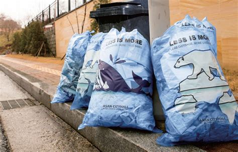 이 쓰레기봉투 기발한데” 공무원 잘 만나면 봉투도 바뀐다 지구 뭐래