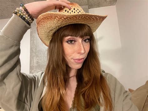 Would You Kiss A Trans Girl Like Me🥺💕 R Thedolls