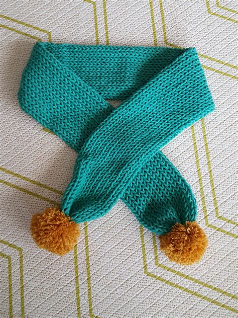 무료 이미지 잎 귀엽다 부품 선물 무늬 녹색 크리스마스 스카프 크로 셰 뜨개질 편물 직물 미술 어린이