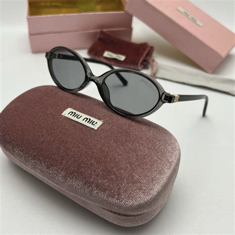 Очки солнцезащитные Miu Miu купить с доставкой по выгодным ценам в интернет магазине Ozon