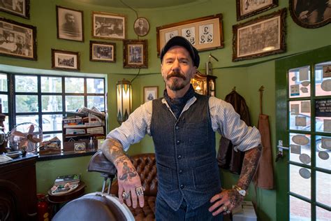 Pascal Bannink Knipt En Scheert Op Zijn Mooiste Plek Van De Stad Het