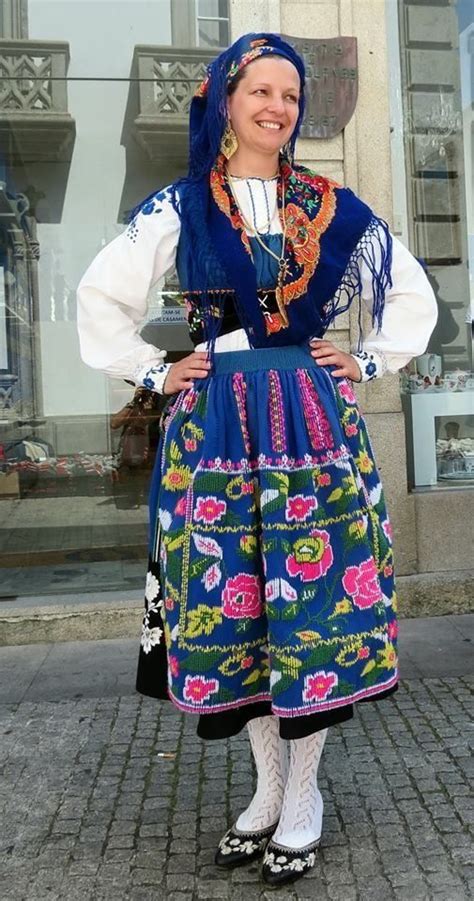 Dresses To Wear In Portugal At Sybil Downing Blog
