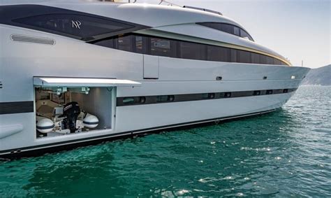 Back 9 And A Half Yacht 37m 121ft Isa Yachts 2017 Yachtbuyer