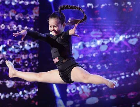 Cine Este Sofia Munteanu Eleva De 11 Ani Care A Facut Show Pe Scena Romanii Au Talent Cu Dansul
