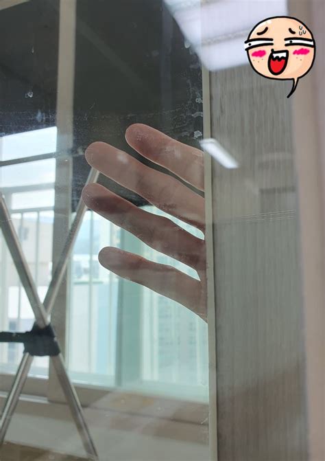청소업체 사장님께 배운 베란다 창문 유리 깨끗이 닦는법