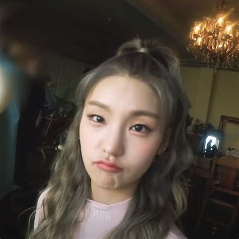 Pin Oleh Keziah Di Itzy Selebritas