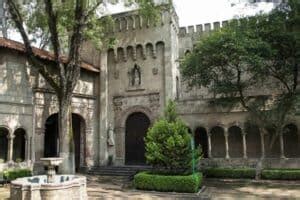 La Capilla GÓtica Del Instituto Cultural HelÉnico En La Cdmx El Souvenir