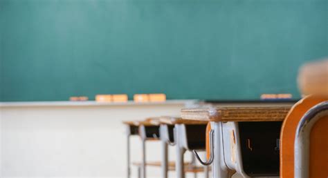 Школски календар за 2023 2024 и Правилник о календару за основне школе за Србију Зелена учионица