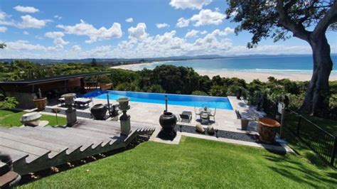 7 Naked Men Broke Into A Byron Bay Mansion To Twerk And Swim