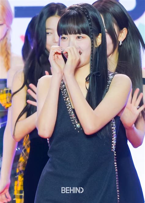 [포토] 르세라핌 Le Sserafim 홍은채 막냉이의 러블리 하트··· 2022 Sbs 가요대전 레드카펫 네이트 연예