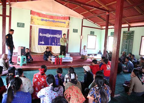 နမ့်စန်မြို့ အမှတ် ၅ ကျေးရွာတွင် မီးဘေးလုံခြုံရေး အသိပညာပေးဟောပြော၍ မီးငြှိမ်းသတ်ခြင်း လက်တ