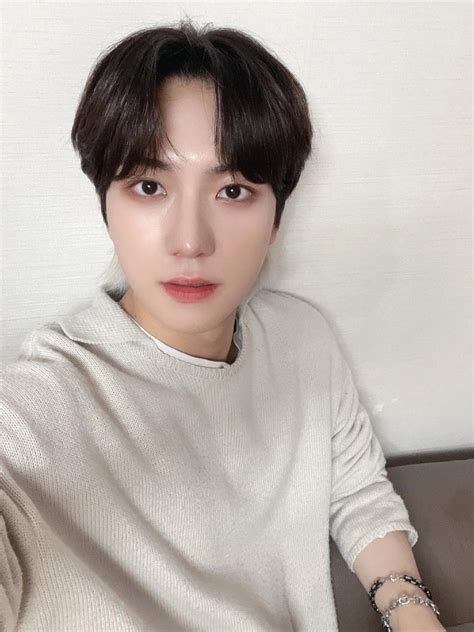 Pin By Just B 👀 On Just B Jimin Sangwoo Double Dare