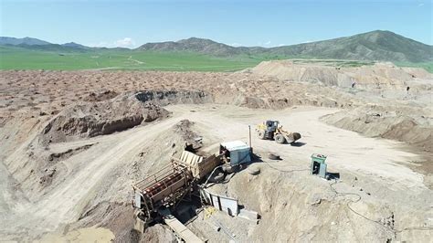 Туул голын эргийг хөндөж насос суурилуулсан компанид нөхөн сэргээлт хийх чиглэл өгчээ