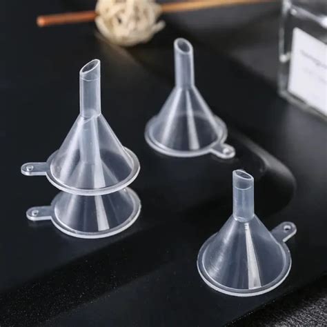 Hot Selling Mini Small Plastic Funnel For Perfume Liquid Oil Filling