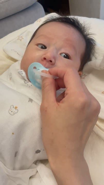 1개월아기 자기 주장 확실한 호딱지 젖꼭지 뱉기 스킬 습득😗내가 원하는건 이 꼭지가 아니다 신생아 성장기록