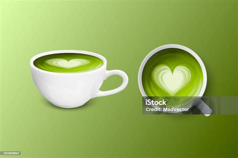 벡터 3d 사실적인 세라믹 도자기 화이트 커피 머그잔 녹색 배경에 고립 된 컵 녹색 우유 말차 거품 심장 패턴 디자인 템플릿입니다 전면 및 상단 보기 갈색에 대한 스톡 벡터
