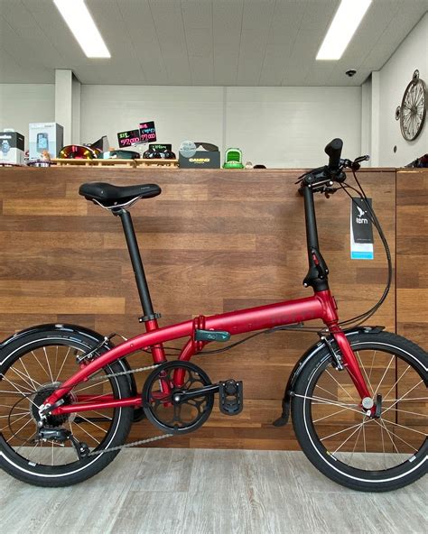 자전거를 타고 고치는 벨로비 추운날 방심하지 말기 브라켓커버 교체 실패 자전거정비 브라켓커버 Instagram