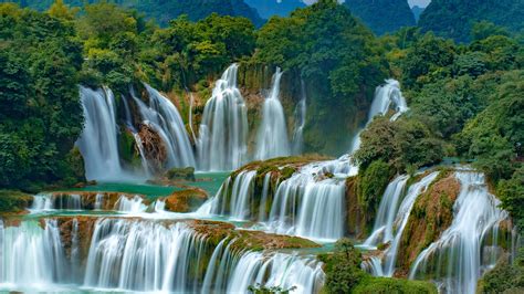 Ban Gioc Detian Falls Waterfall On Quây Sơn River Between China And
