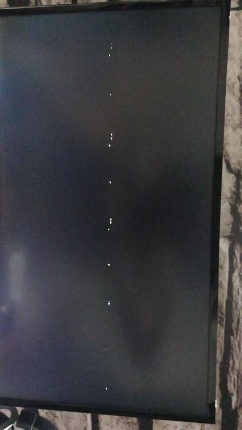 white bugged dots after trying to install winfoes 10 r windowshelp