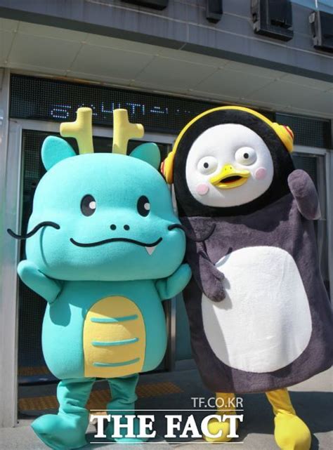 인기 캐릭터 조아용과 펭수가 만났다…용인시 시정 홍보 콜라보
