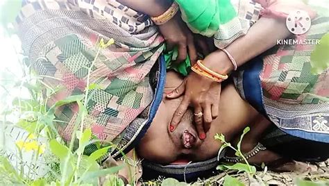 Outdoor Village Indian Desi Aunty Show Har Big Natural Ass Boobs Hindi Video Xhamster