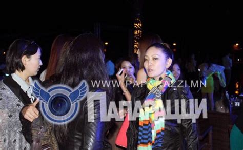 Ажлаасаа халагдсан Сэргэлэн дарга шоу хэсч явна