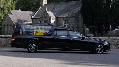Queen Elizabeth Ii The Mercedes E Class Hearse That Carried The Coffin