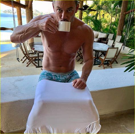 Luke Evans Goes Shirtless In Tiny Shorts At The Beach Photo Luke Evans Shirtless