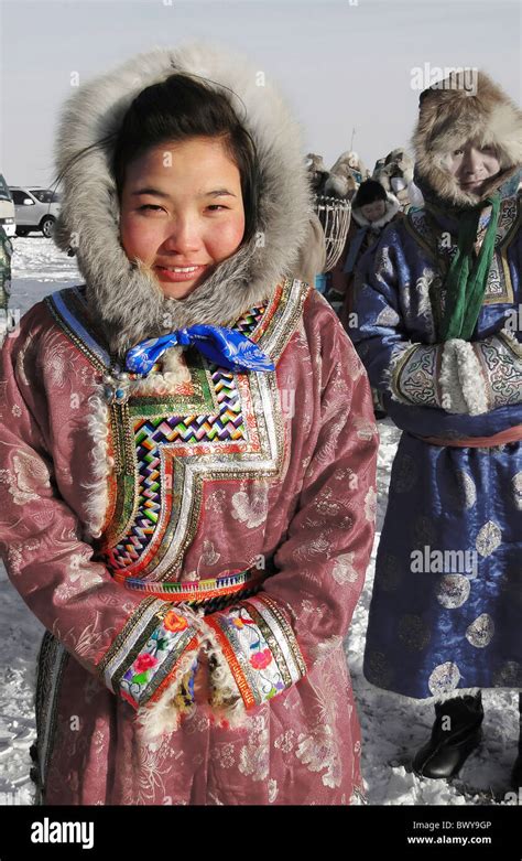 Mongolian Traditional Winter Clothing Mongolia In Winter Avis