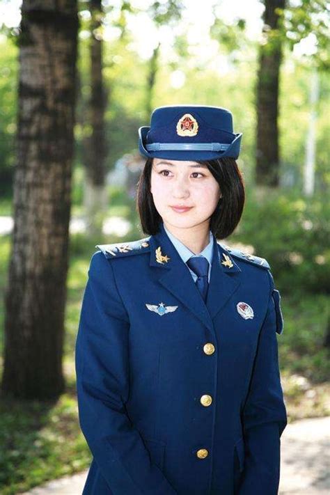 解放军女兵照漂亮 图库 五毛网