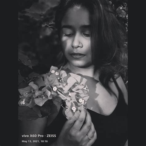 Actor Laxmikant Berde Daughter Swanandi Berde Latest Photoshoot Bold