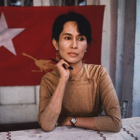 တော်လှန်မွေးနေ့ပါအမေ အမေအမြဲကျန်းမာစွာနဲ့အမြန်ဆုံးလွှတ်မြှောက်နိုင်ပါစေ လိုအင်ဆန္ဒတွေလည်း အမ