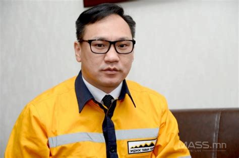 ШУУРХАЙ Хуулийнхан “Эрдэнэ Тавантолгой“ компанийн захирал Б Ганхуяг болон зарим ажилтны өрөөнд