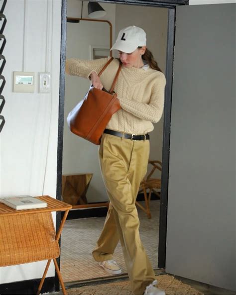 Inspirations에 있는 𝑹𝑼𝑩𝒀 •♥님의 핀 가을 패션 컨버스 스타일 빈티지 겨울 패션