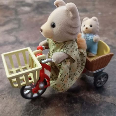Sylvanian Families Cycling With Mother Sets