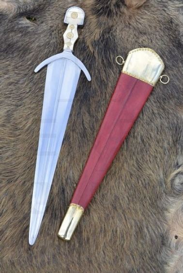 Espada Cinquedea A Elegante Lâmina Do Renascimento Italiano ⚔️ Blog