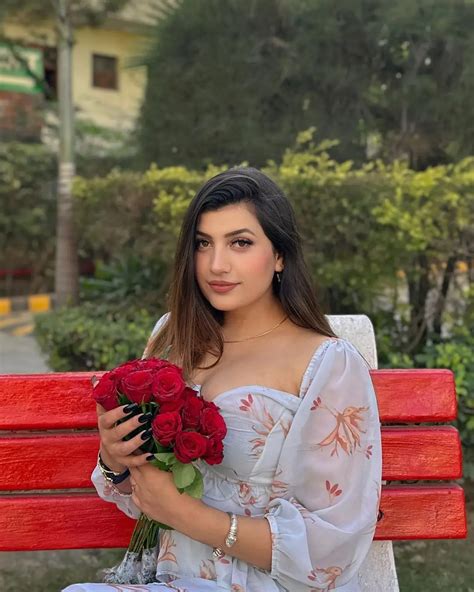 Instagram Star Himani Rawat Sizzling Hot Photos Leaked On Social Media