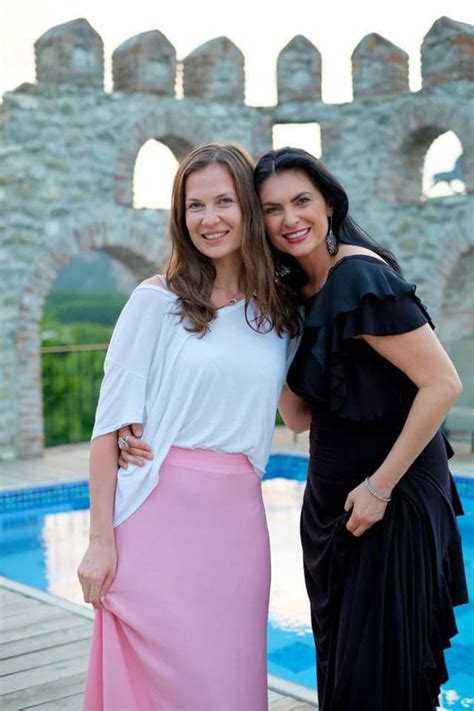 Aev მიცანით 🥰🥰🥰 ეს მე ვარ წლების წინ ჩემს დასთან ერთად ქალთა საერთაშორისო ფესტივალზე ️‍🔥