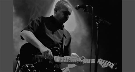 Песна за човековото оддалечување од целта „ДНО“ најновото од Александар Гулевски Читај бе