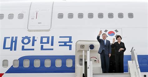 아르헨티나 도착한 문재인 대통령과 김정숙 여사