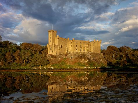 The Ideal Of A Scottish Castle 800 Years Of Dunvegan Castle One Of Scotlands Great