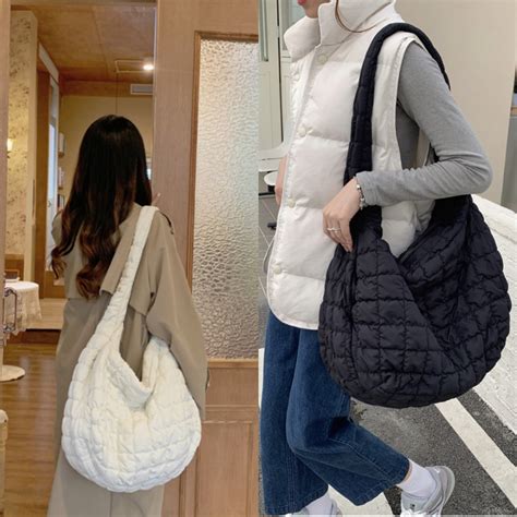 오필스타일 보부상 가방 구름 백 패딩 퀼팅 가벼운 가방 휘뚜루마꾸루 제니 위시버킷