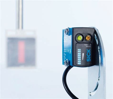 Reflex Array Sensoren Von Sick Erfassen Flache Objekte