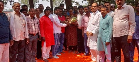 दुर्गा पूजा समिति सदस्यों के साथ विधायक अंबा प्रसाद ने की बैठक